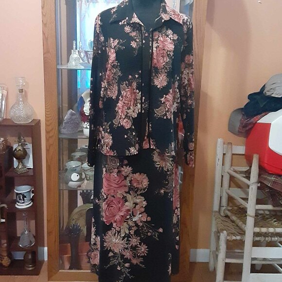Emma James | Skirts | Emma James Misses Black Floral Skirt Set Please ...